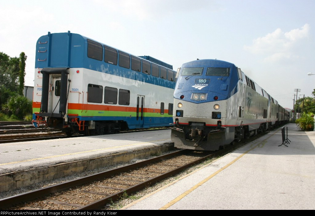 AMTK 180 + 137 bring PO 97 into Orlando. They will give up the 180 for P961 to head back to Miami